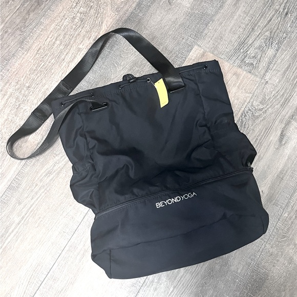 Beyond Yoga | Bags | Nwt Beyond Yoga Convertible Backpack In Black ...